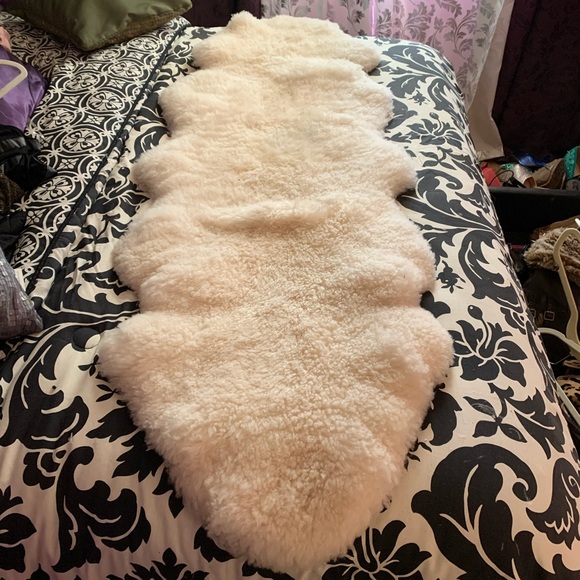 Accents | 6 Foot By 25 Foot Natural Thick Pile Sheep Pelt | Poshmark